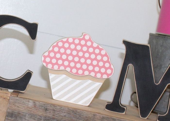 Interchangeable Welcome Letters {cupcake}